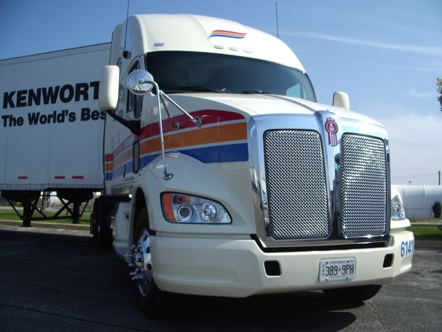 Kenworth T700, Paccar MX roll through Ontario - Truck News