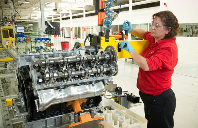 Cummins to launch five-litre V8 engine - Truck News
