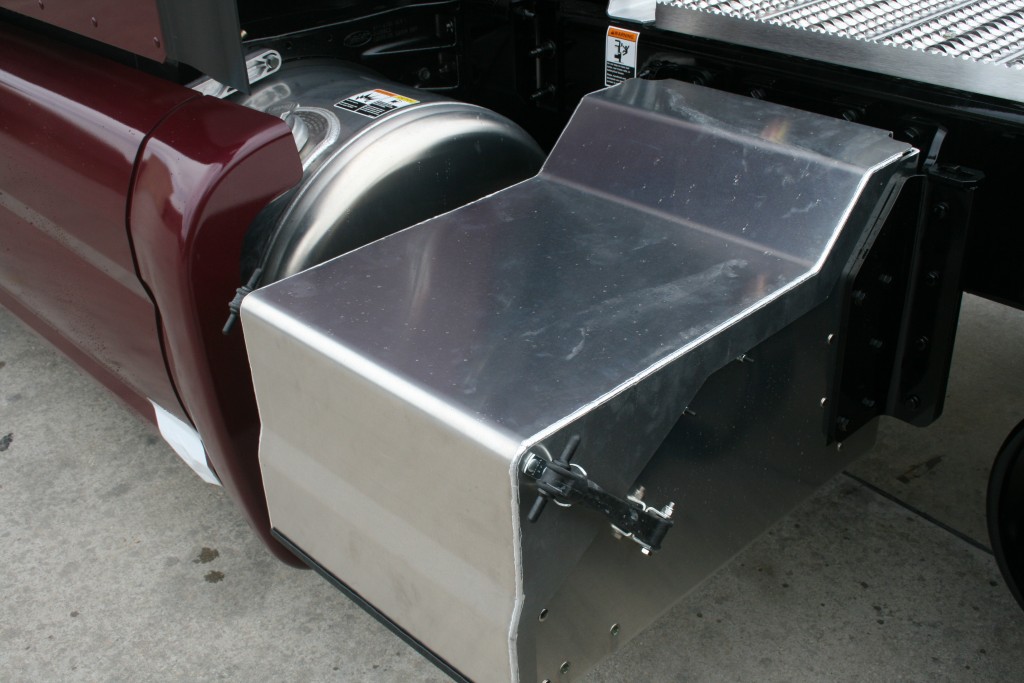 Space-saver battery box option available on select Peterbilts - Truck News