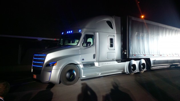 Freightliner’s autonomous Inspiration Truck debuts in record-setting ...