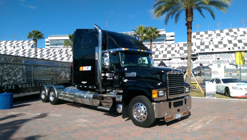 Custom Mack Trucks WORLD'S MOST EXPENSIVE CUSTOM MACK SUPER LINER BY