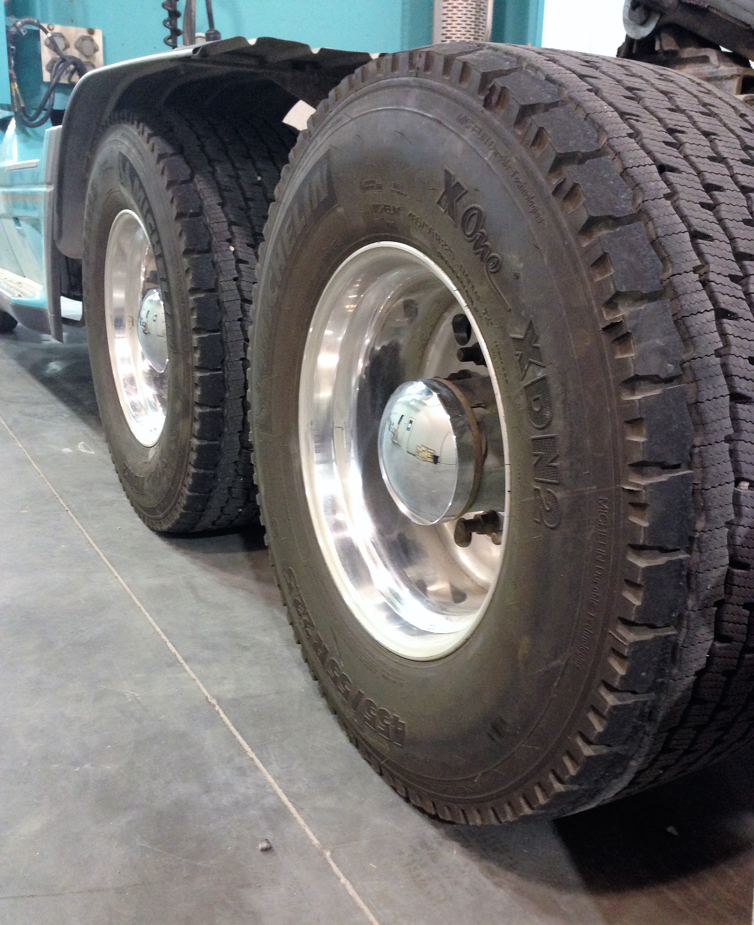 Saskatchewan expands wide-base tire pilot - Truck News