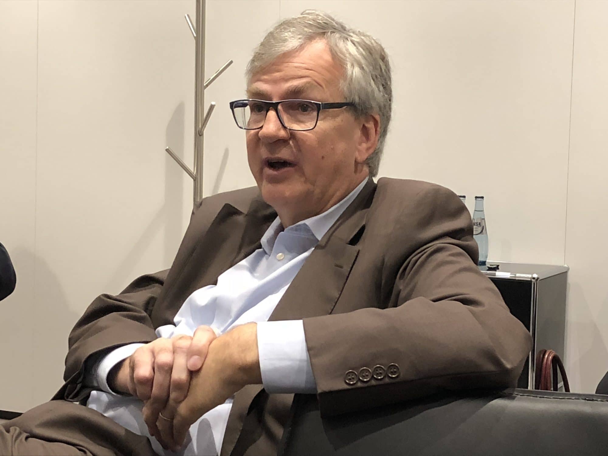 Daimler’s Daum: Trade war would have ‘no winners’ - Truck News