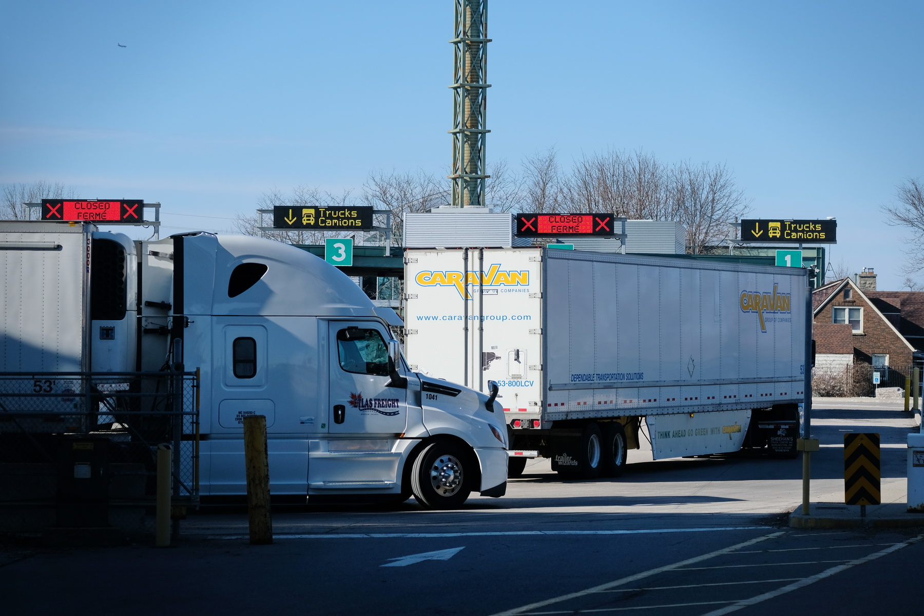 FAST interviews postponed at border - Truck News