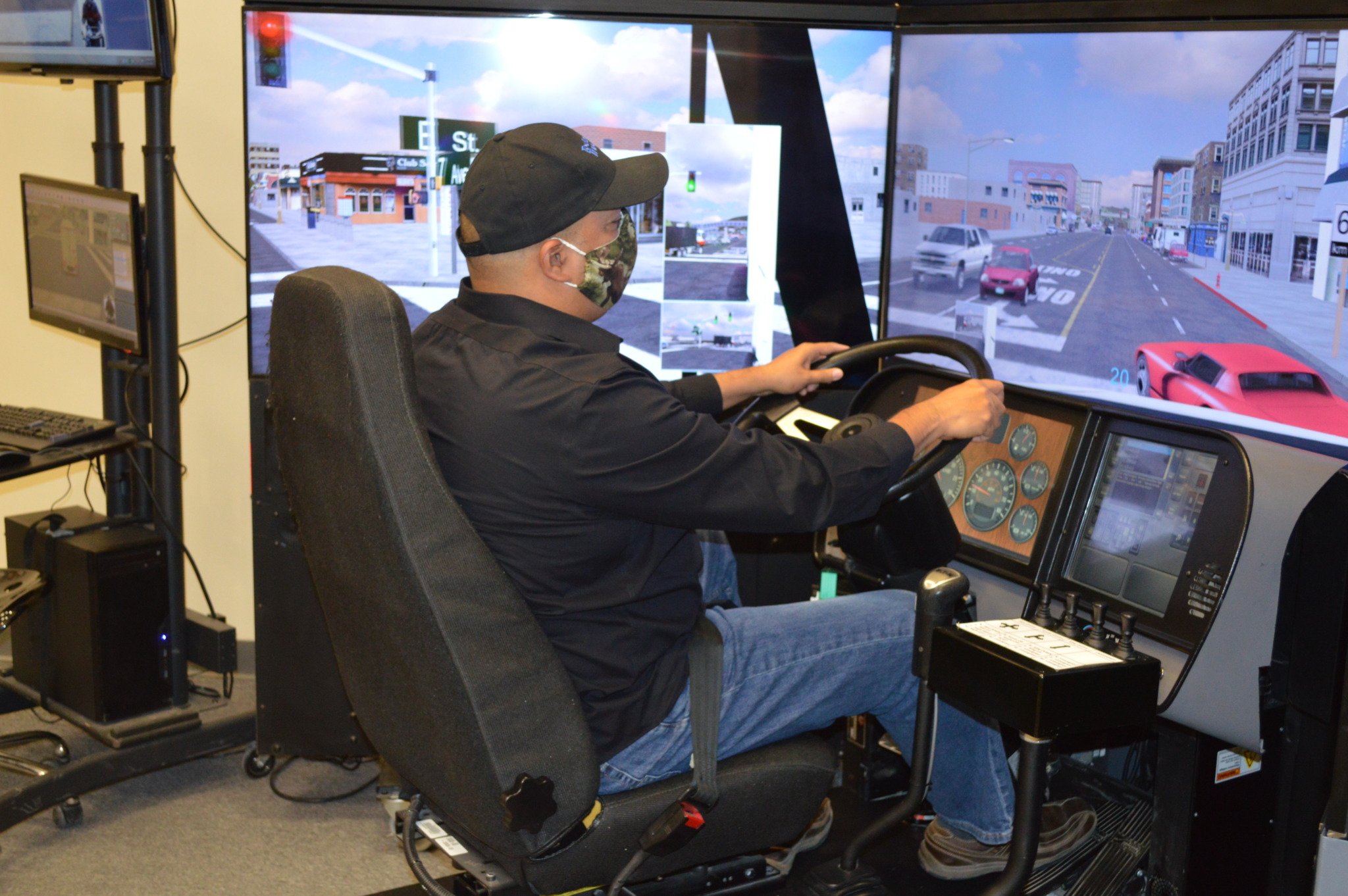 Simulators offer safety, training benefits - Truck News