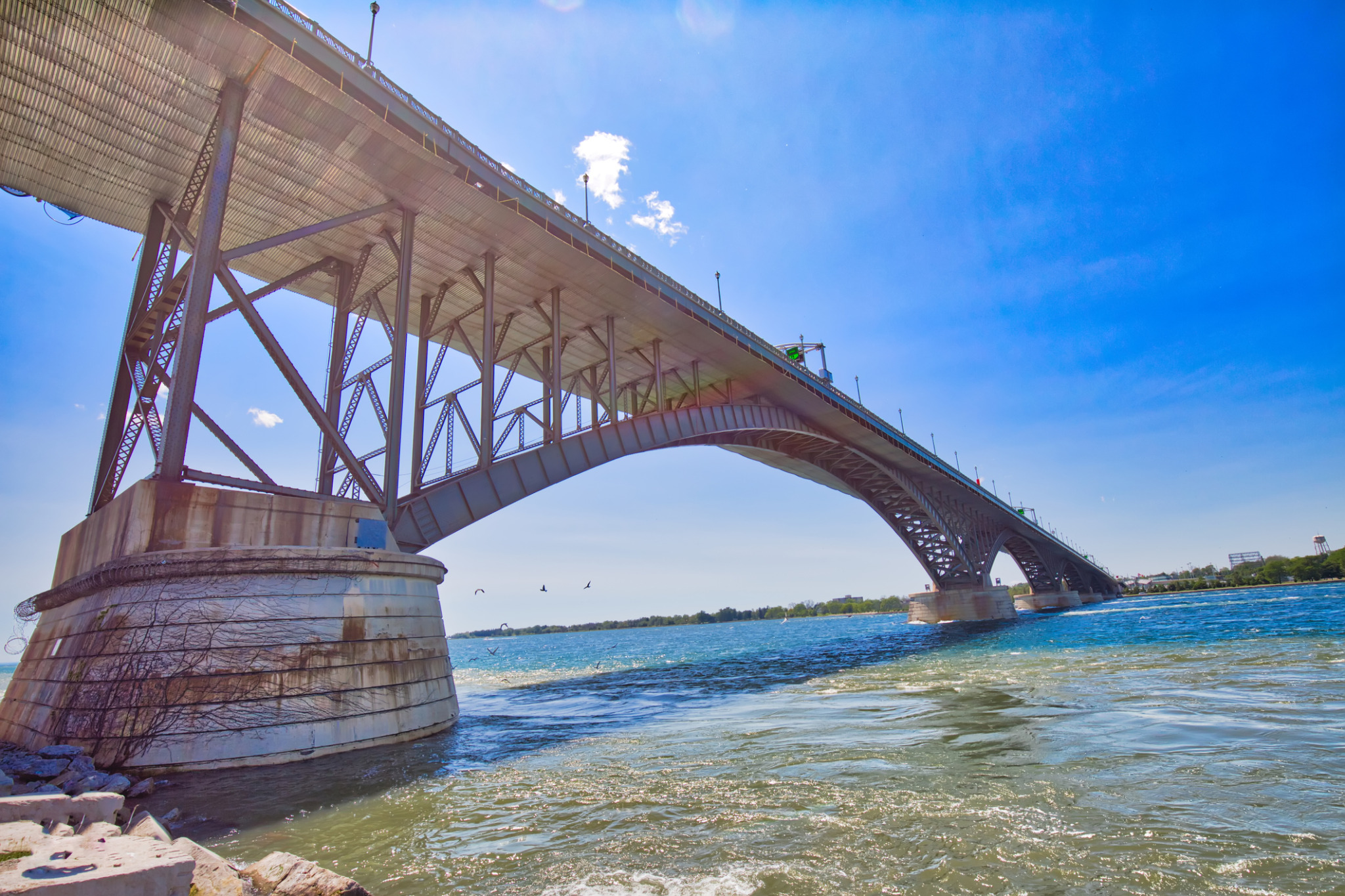 Feds invest $5M to ease Peace Bridge border crossing wait times for ...