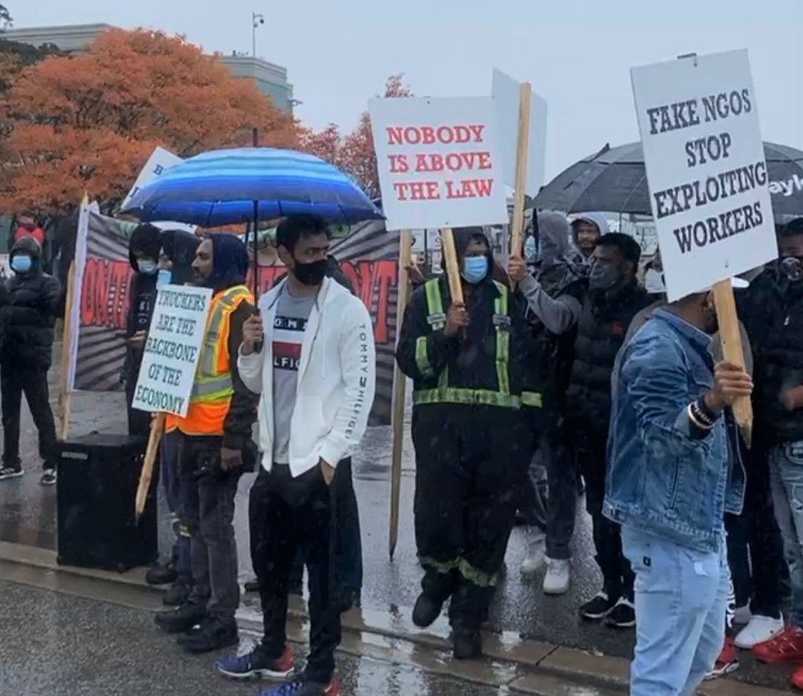 Companies claim extortion as drivers protest unpaid wages - Truck News