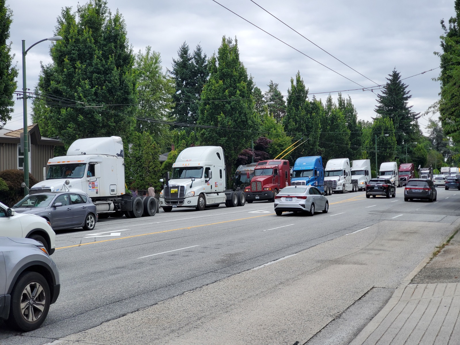 Vancouver port stands by truck age policy as truckers protest - Truck News