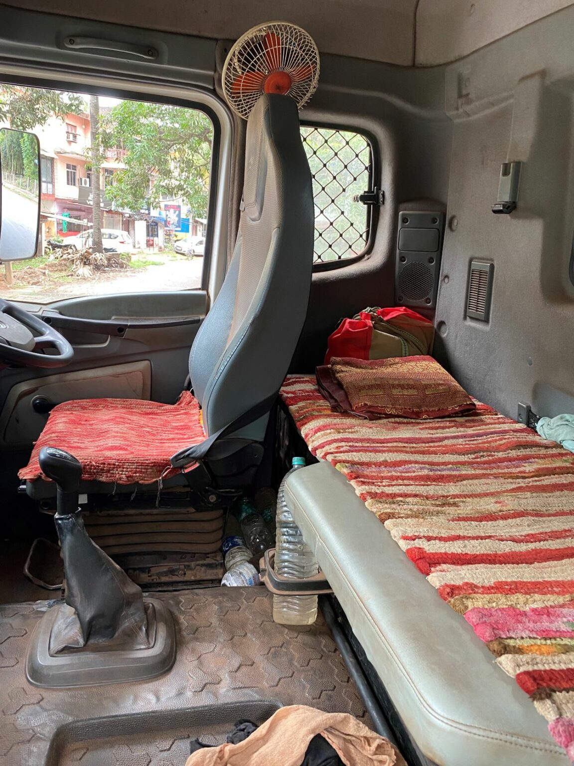 Indian truckers roll on despite unique challenges - Truck News