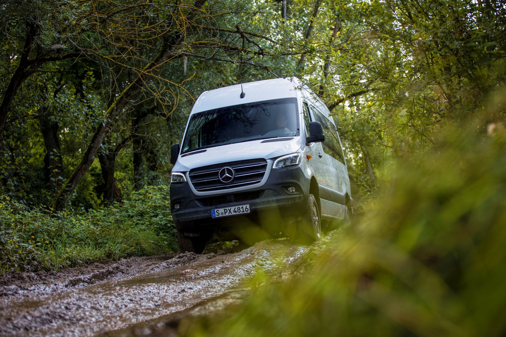 Mercedes-Benz Vans updates Sprinter - Truck News