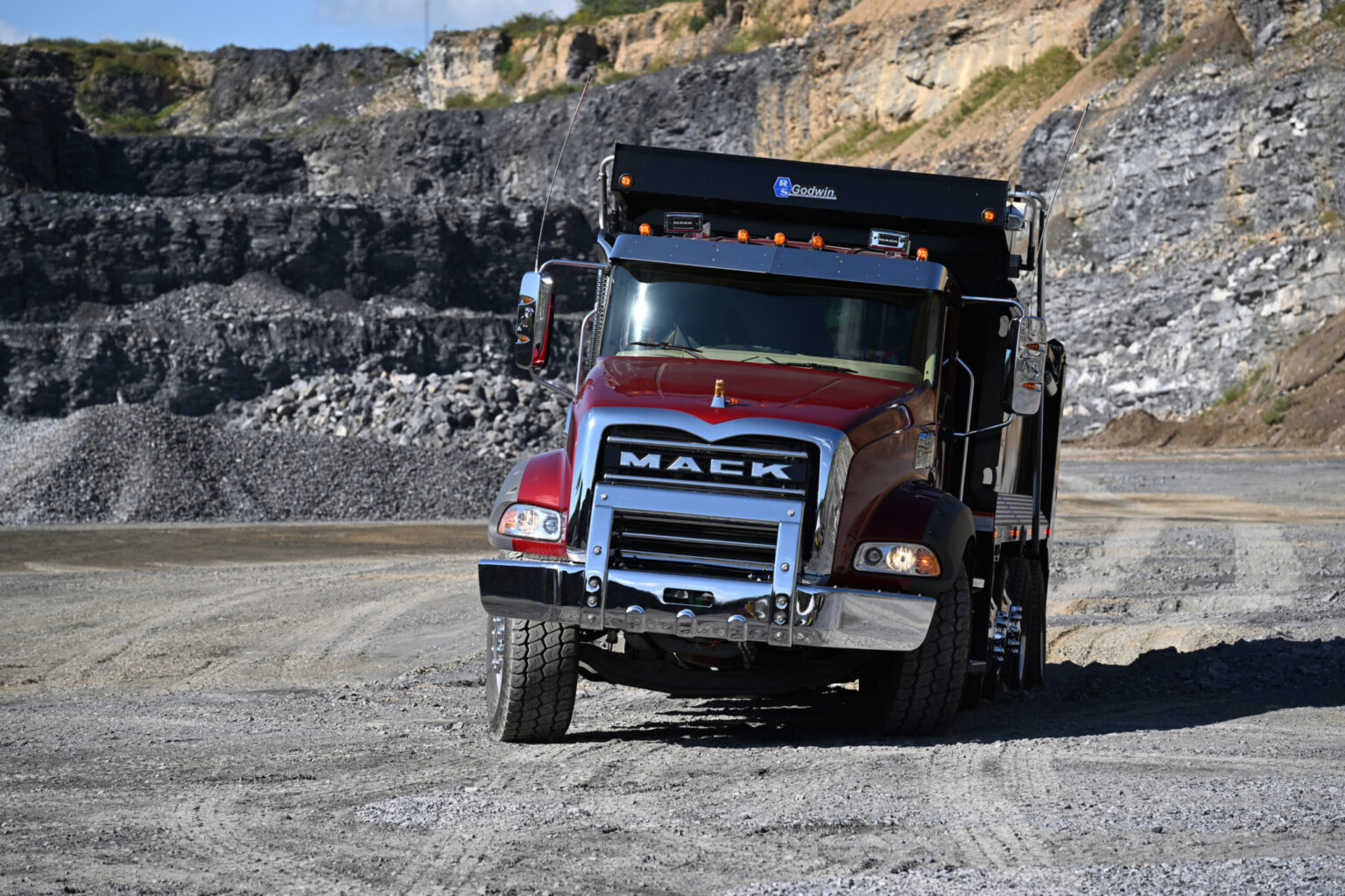 Mack’s Command Steer puts driver back in control - Truck News