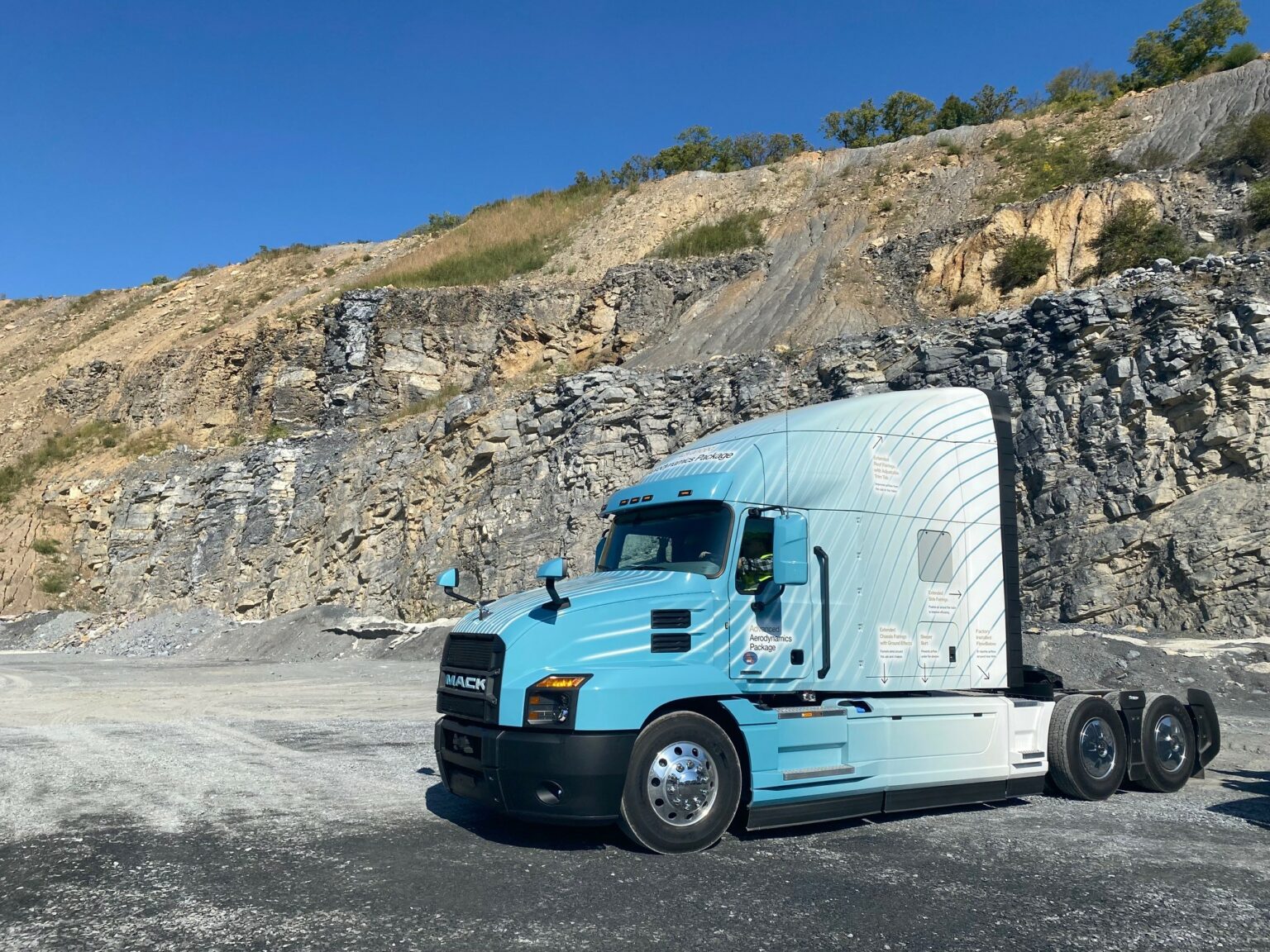 Mack’s Command Steer puts driver back in control - Truck News