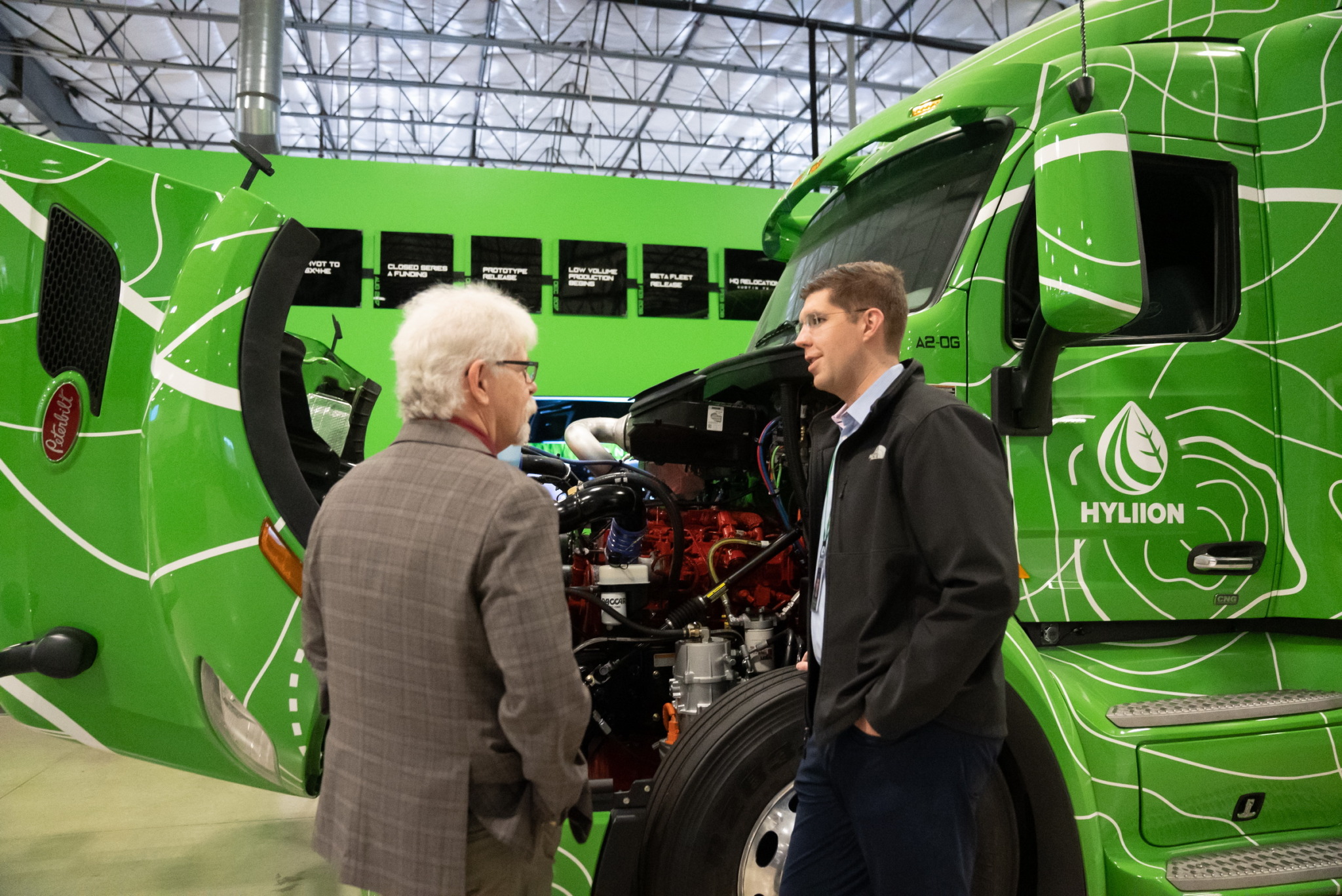 Hyliion ERX Hypertruck combines the best of two emissions-reducing ...