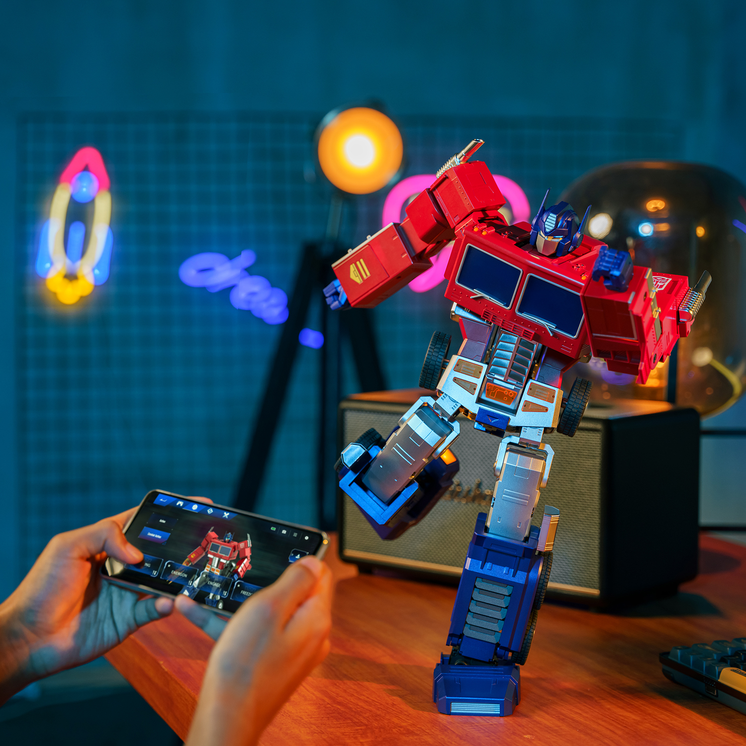 elite-optimus-prime-lead - Truck News