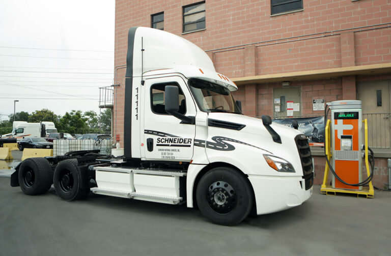 Schneider grows electric truck fleet - Truck News