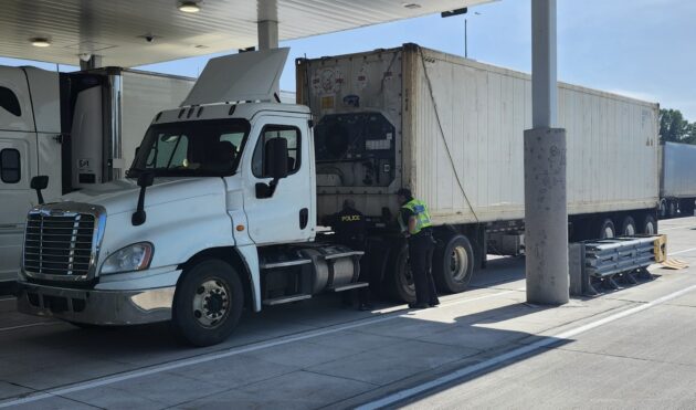 Opp Nab Truck Drivers Avoiding Gananoque Ont Inspection Station