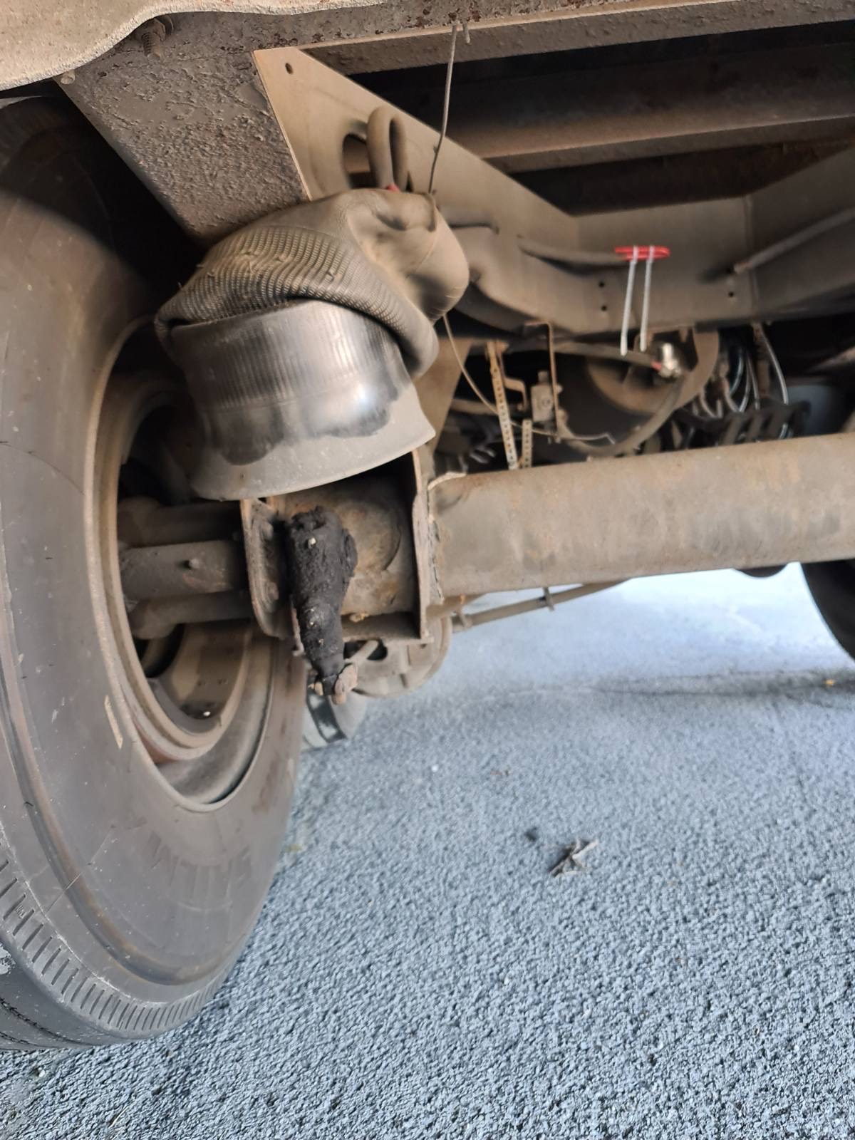 damaged trailer OOS 2 - Truck News