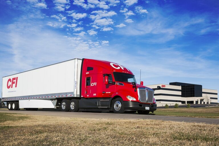 Heartland Express to integrate CFI fleet - Truck News